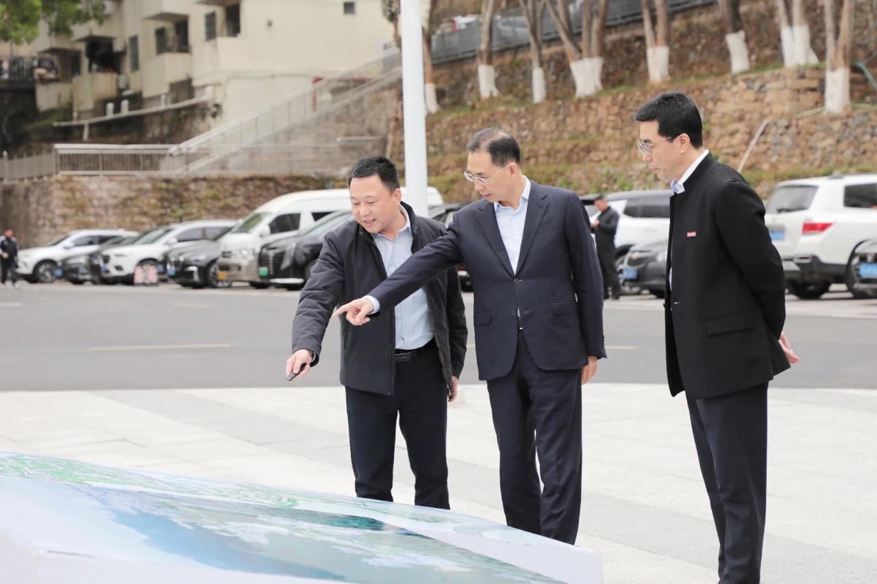 Mayor of Fuzhou City Wu Xiande Visited FPNU -福建技术师范学院外文